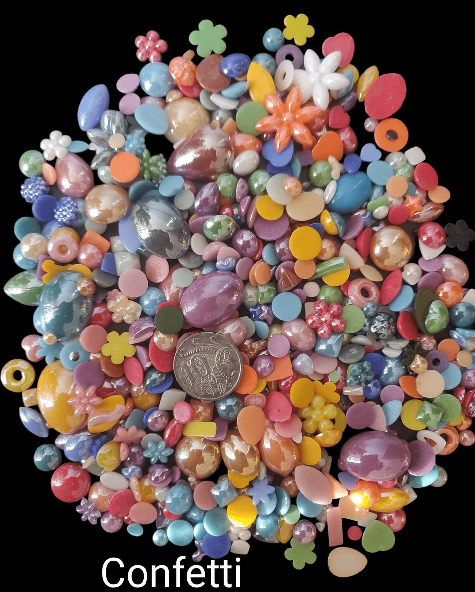confetti-glass-mosaic-charms-496286_1200x1200.jpg?v=1707904961