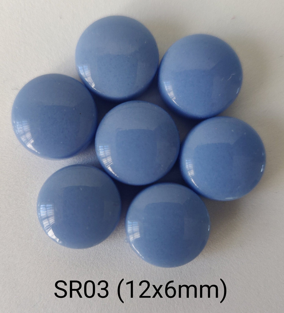 sr03-round-dots-glass-mosaic-210165_1200x1200.jpg?v=1707904530